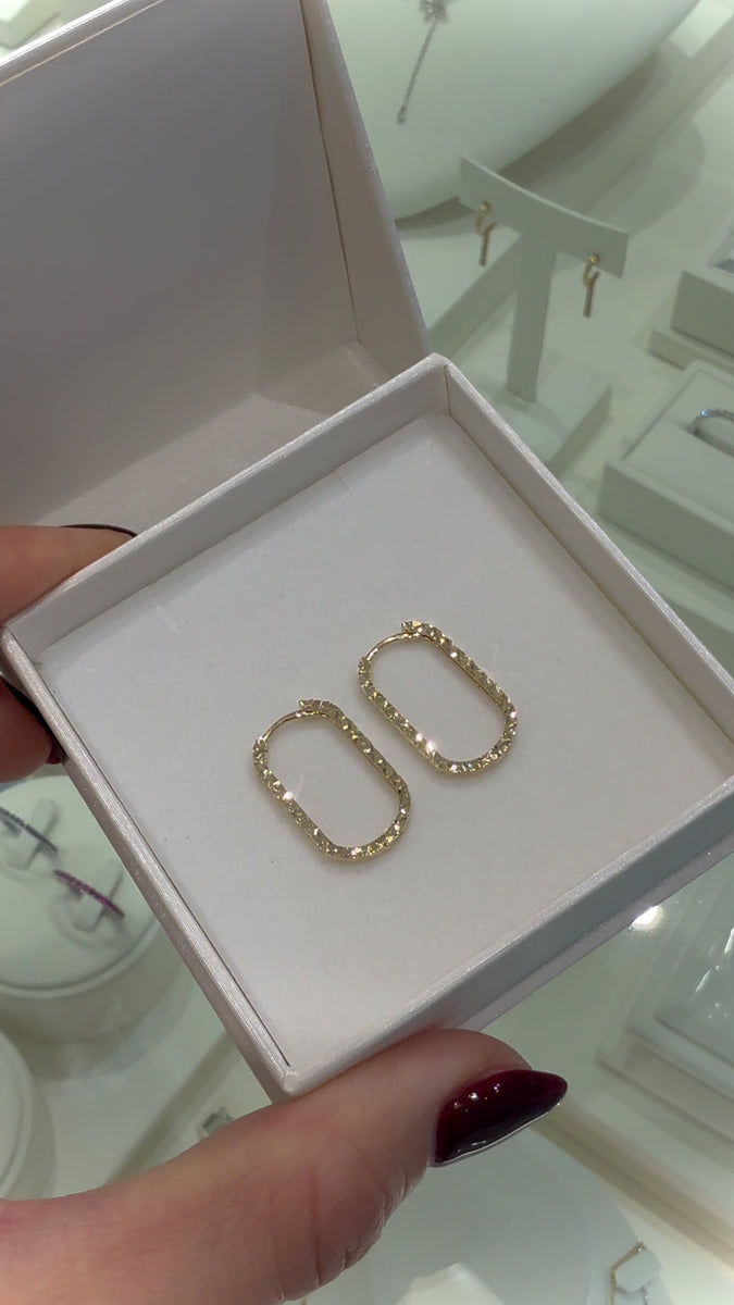 14K Solid Gold Diamond Cut Paperclip Oval Hoop Earring – Pretty At Sam